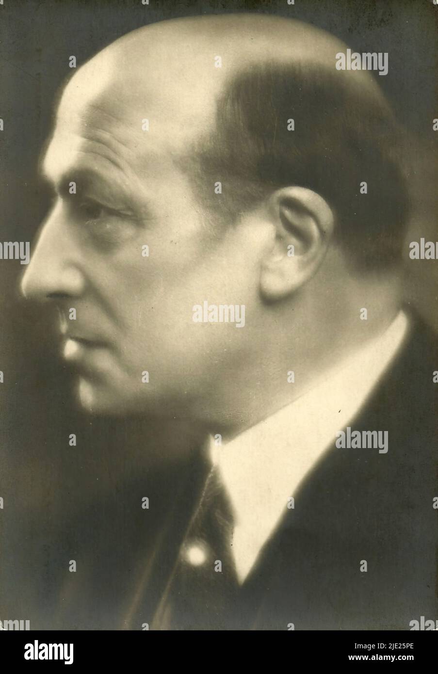 Portrait of Ruggero Rugggeri - Italian silent cinema era actor Stock ...