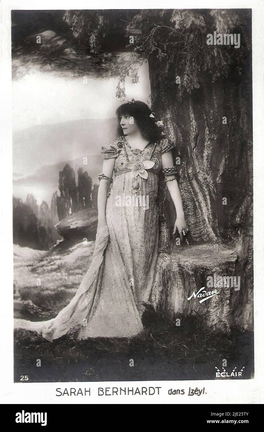 Portrait of Sarah Bernhardt in Izéil - French theatre classic era Stock ...