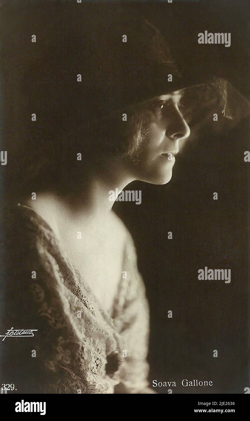 Portrait of Soava Gallone 001 - Italian silent cinema era actress Stock ...