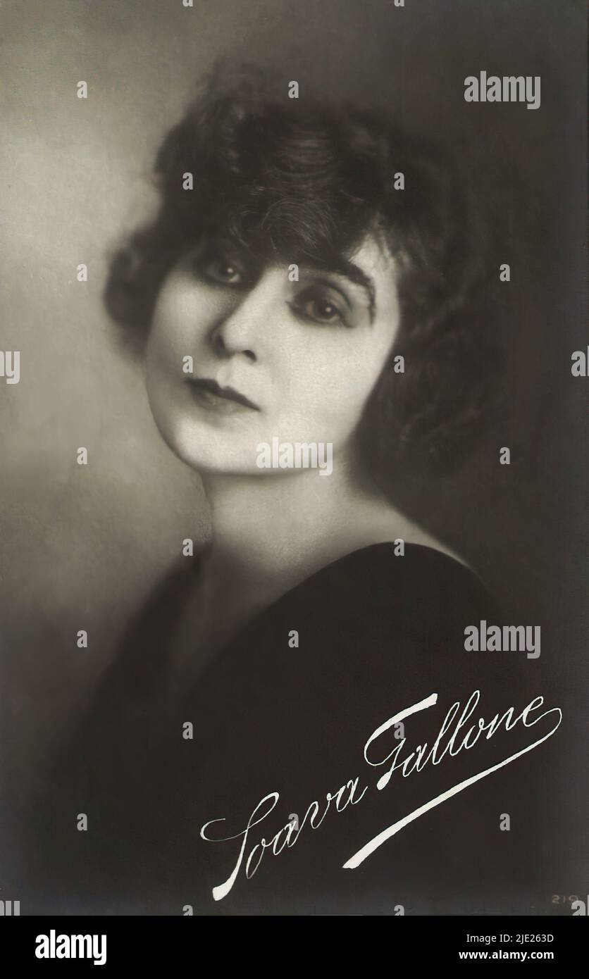 Portrait of Soava Gallone 006 - Italian silent cinema era actress Stock ...