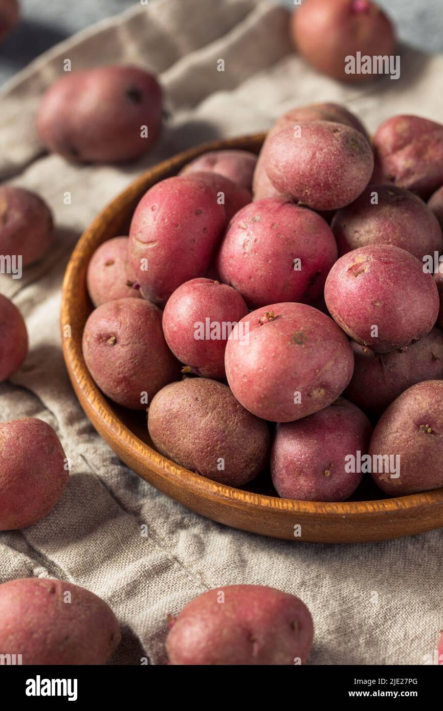 Red potatoes bowl hi-res stock photography and images - Alamy