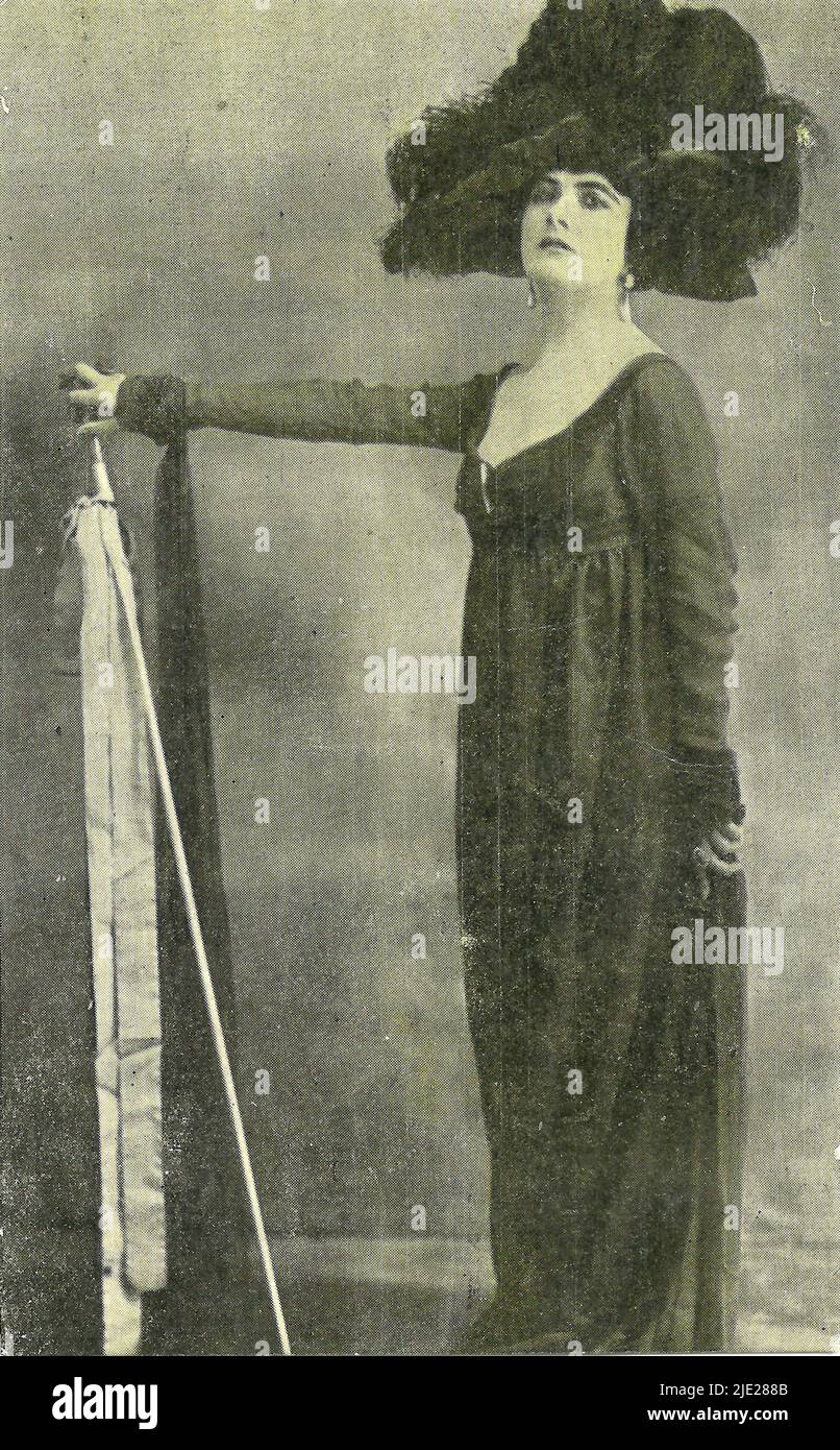 Tosca (1918) 001 - Italian silent cinema era actress Stock Photo - Alamy