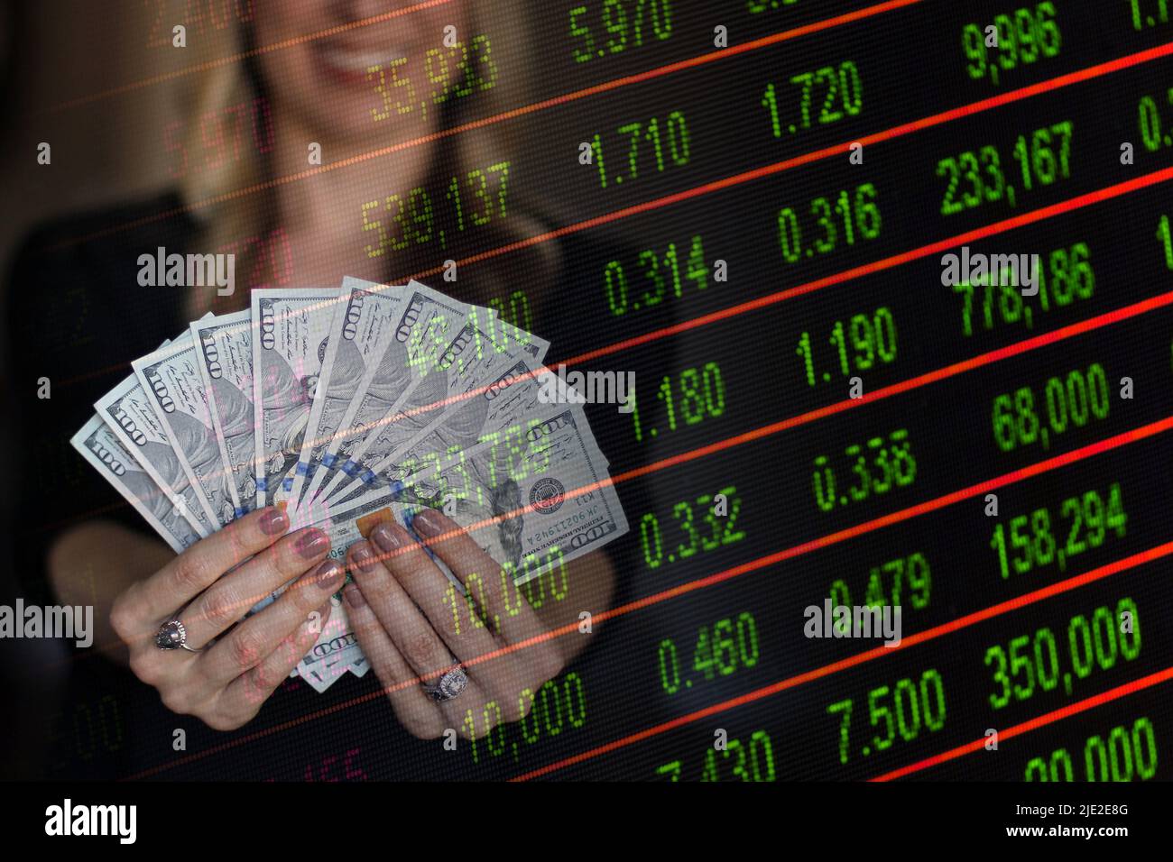 Stock market board new york hi-res stock photography and images - Alamy