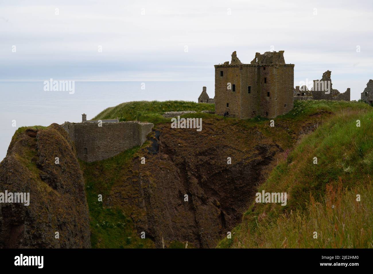Scottish coastal castle hi-res stock photography and images - Alamy