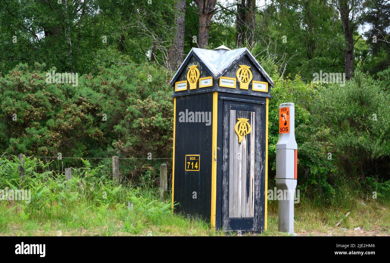 1950s british phone box vintage hi-res stock photography and images - Alamy