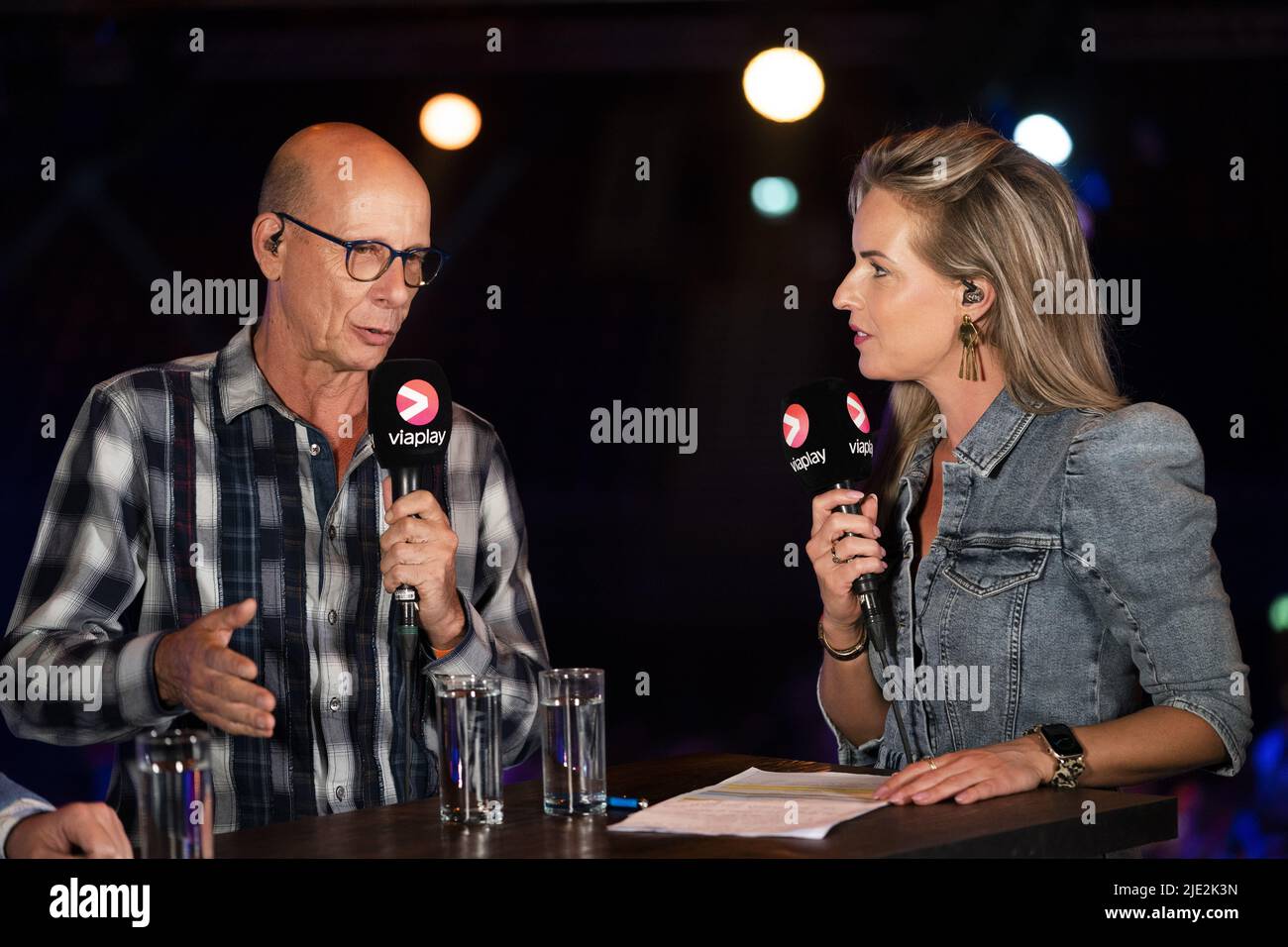 AMSTERDAM - Co Stompe and Anne-Marie Fokkens during Dutch Darts Masters ...