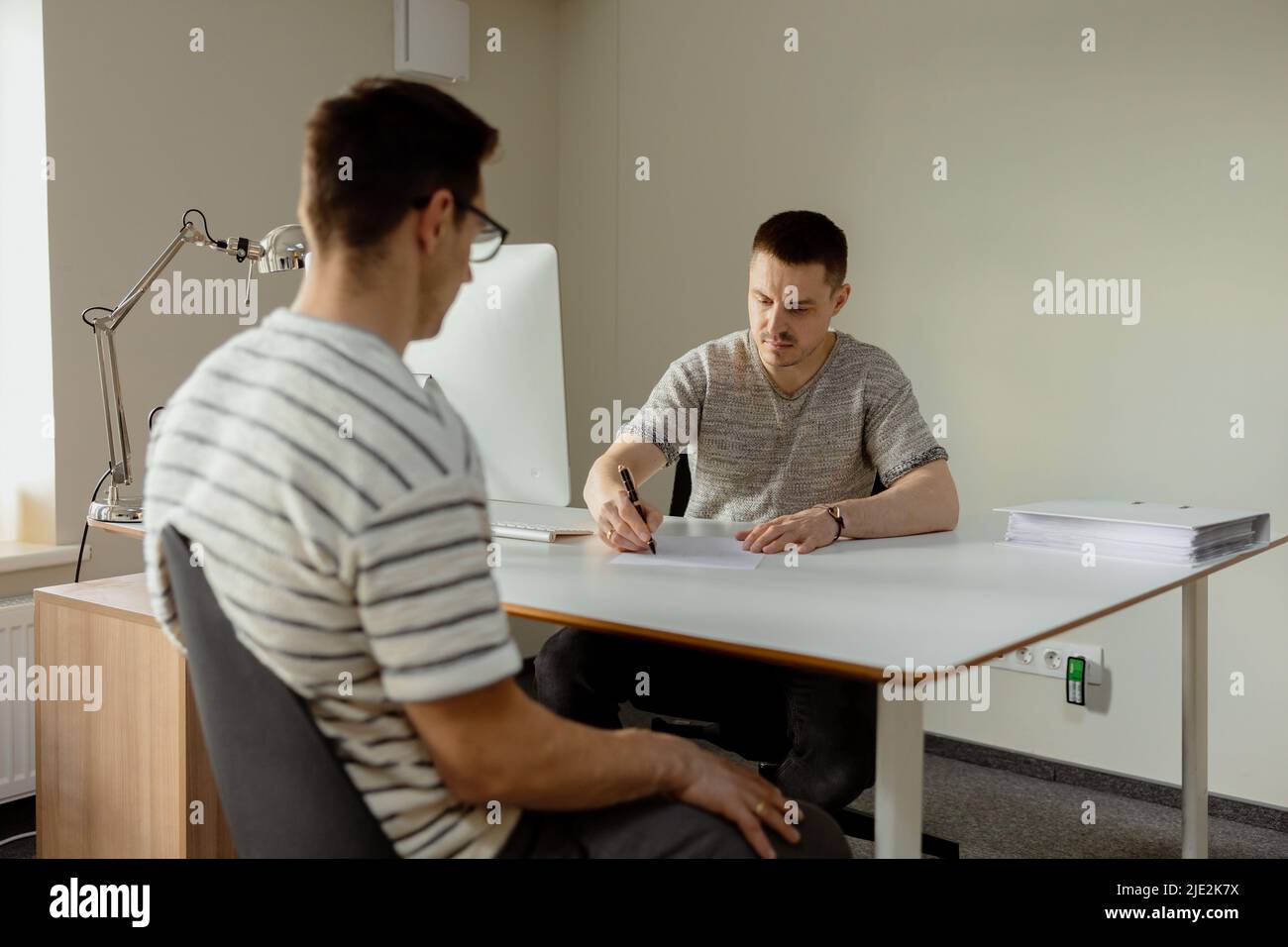 Conversation skill hi-res stock photography and images - Alamy