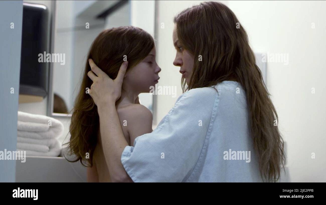 JACOB TREMBLAY, BRIE LARSON, ROOM, 2015 Stock Photo - Alamy