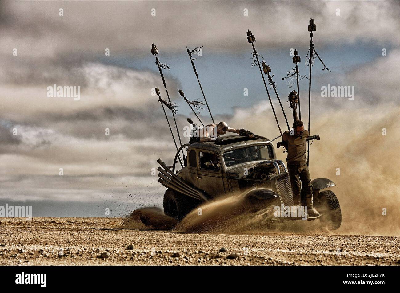 NICHOLAS HOULT, TOM HARDY, MAD MAX: FURY ROAD, 2015 Stock Photo - Alamy