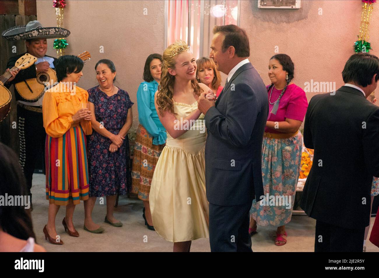 MORGAN SAYLOR, KEVIN COSTNER, MCFARLAND USA, 2015 Stock Photo - Alamy