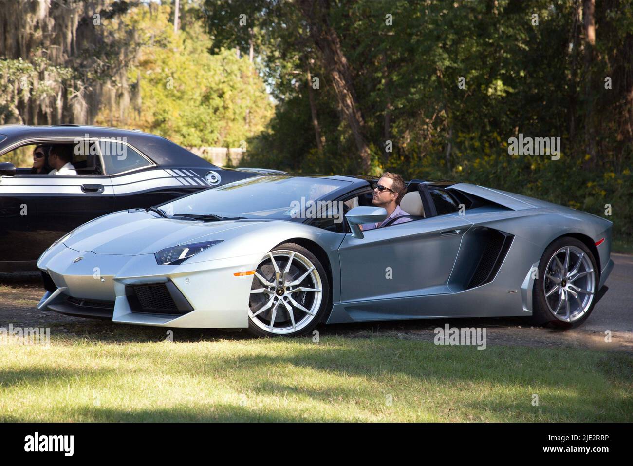 Carros De Ryan Reynolds Ryan Reynolds Urges Fans Not To Share