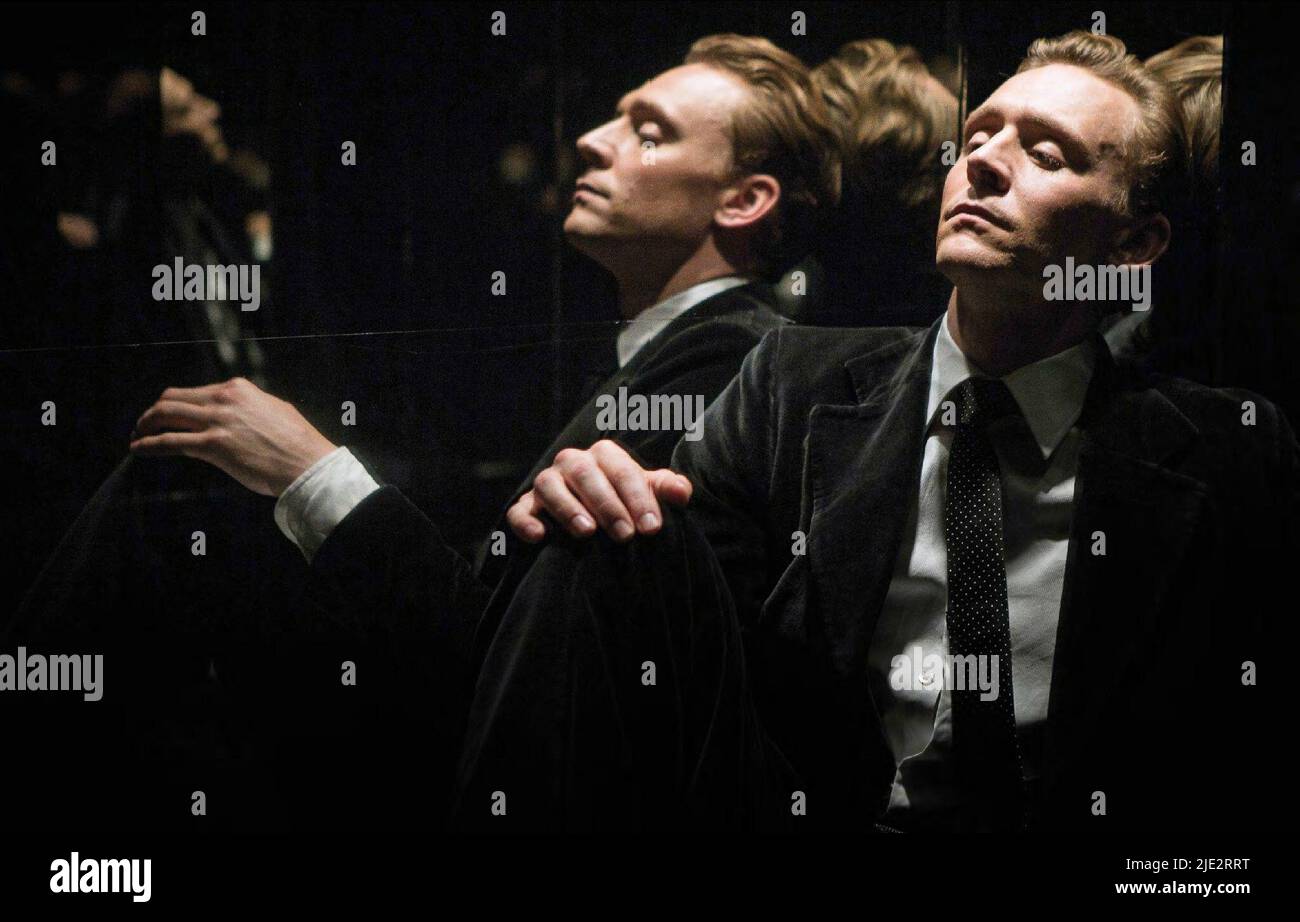 TOM HIDDLESTON, HIGH-RISE, 2015 Stock Photo - Alamy