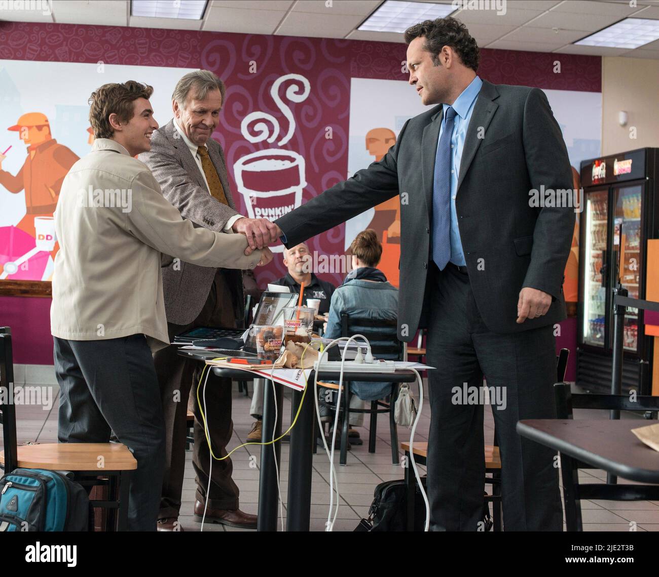 DAVE FRANCO, TOM WILKINSON, VINCE VAUGHN, UNFINISHED BUSINESS, 2015 ...