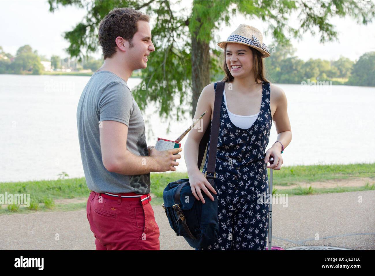 BEN PLATT, HAILEE STEINFELD, PITCH PERFECT 2, 2015 Stock Photo - Alamy