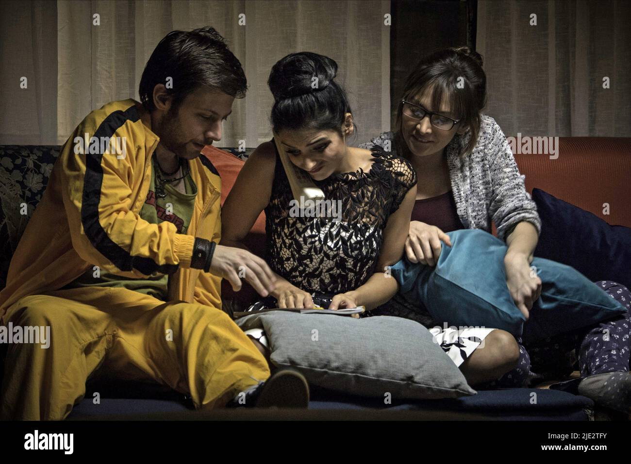 LUIS ARRIETA, AISLINN DERBEZ, PAPILE AURORA, A LA MALA, 2015 Stock ...