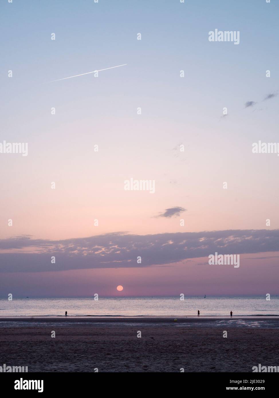 Belgian beach resort hi-res stock photography and images - Alamy