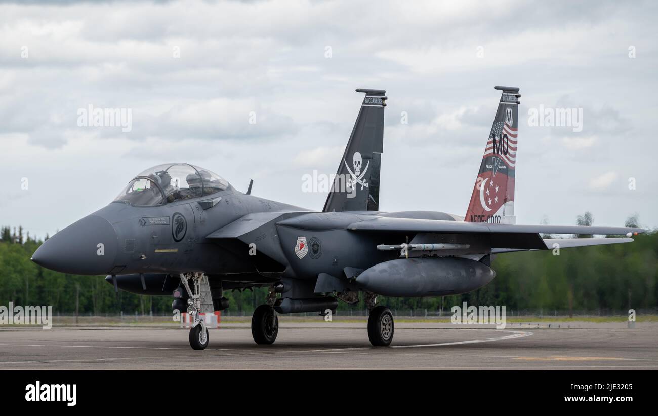 An F-15SG Strike Eagle assigned to the 428th Fighter Squadron taxis ...