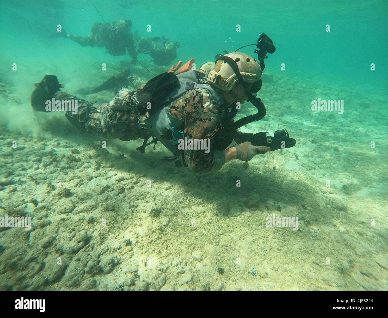 U.S. Marines with 2d Reconnaissance Battalion, 2d Marine Division ...
