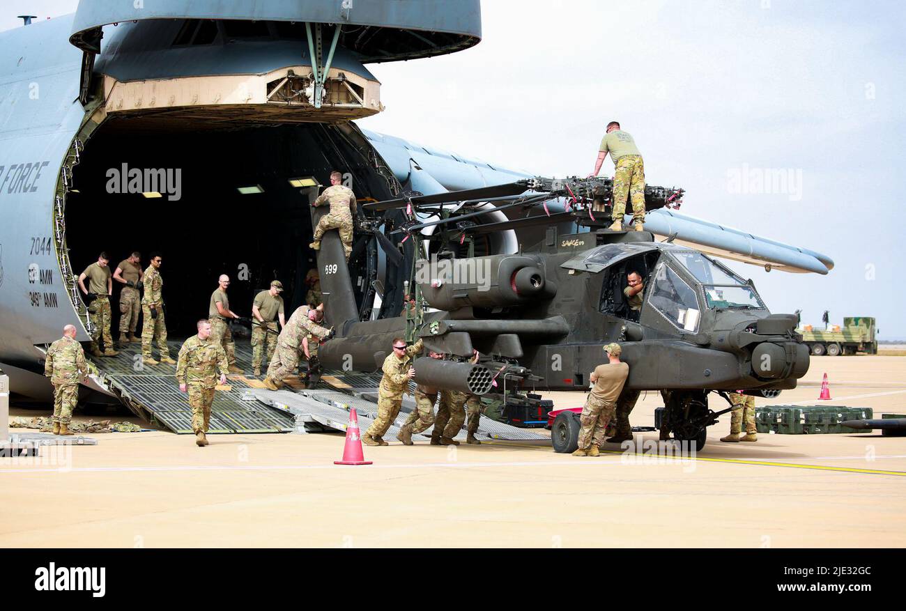 1 211th aviation hi-res stock photography and images - Alamy