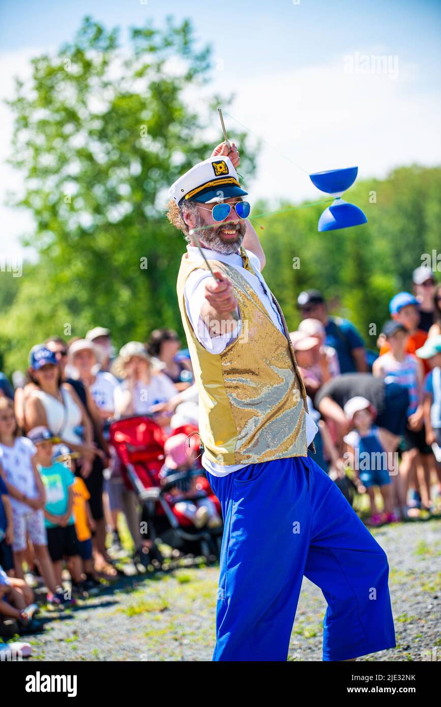 Saint-Hubert, Canada - June 24 2022: Juggle show on Saint Jean Baptiste ...