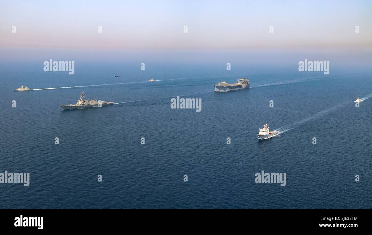 220621-N-TT059-3005 ARABIAN GULF (June 21, 2022) United Arab Emirates ...