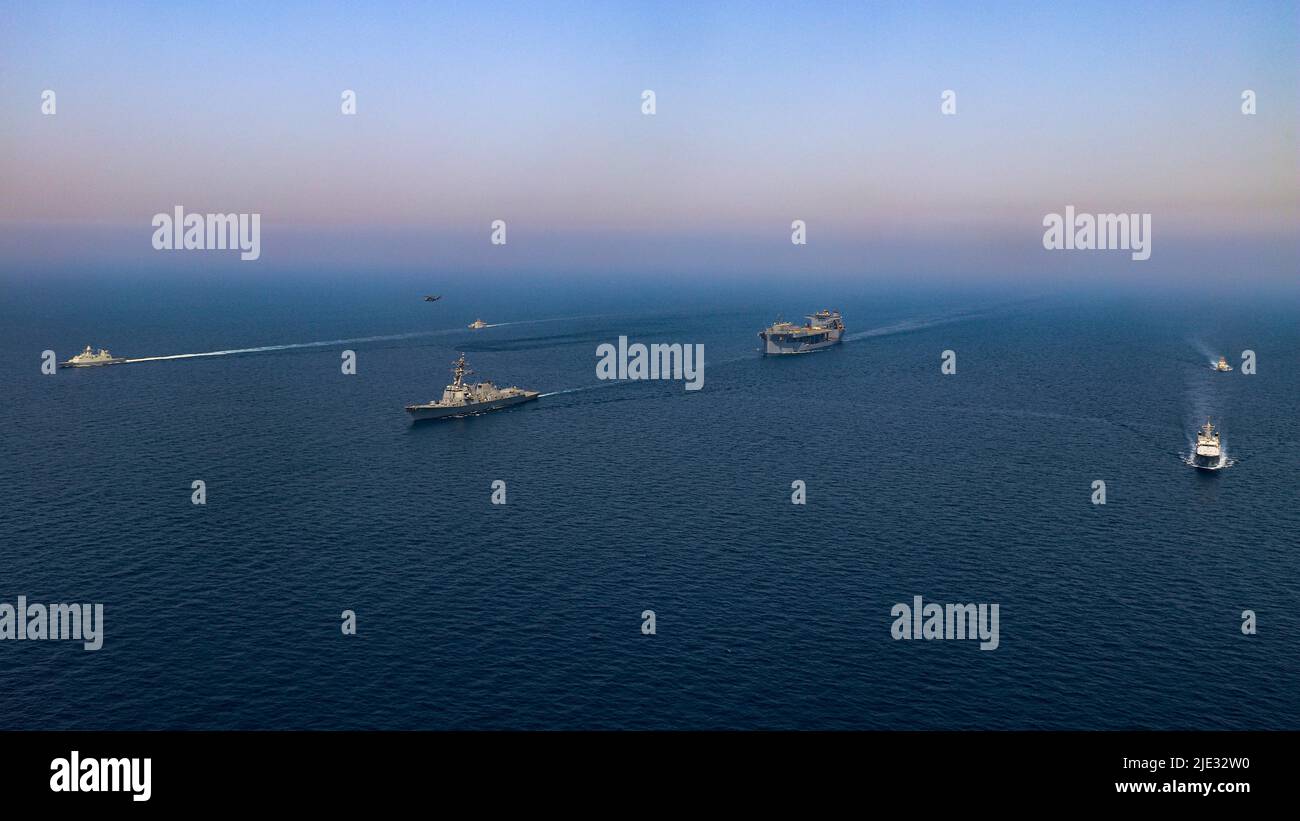 220621-N-TT059-3004 ARABIAN GULF (June 21, 2022) United Arab Emirates ...