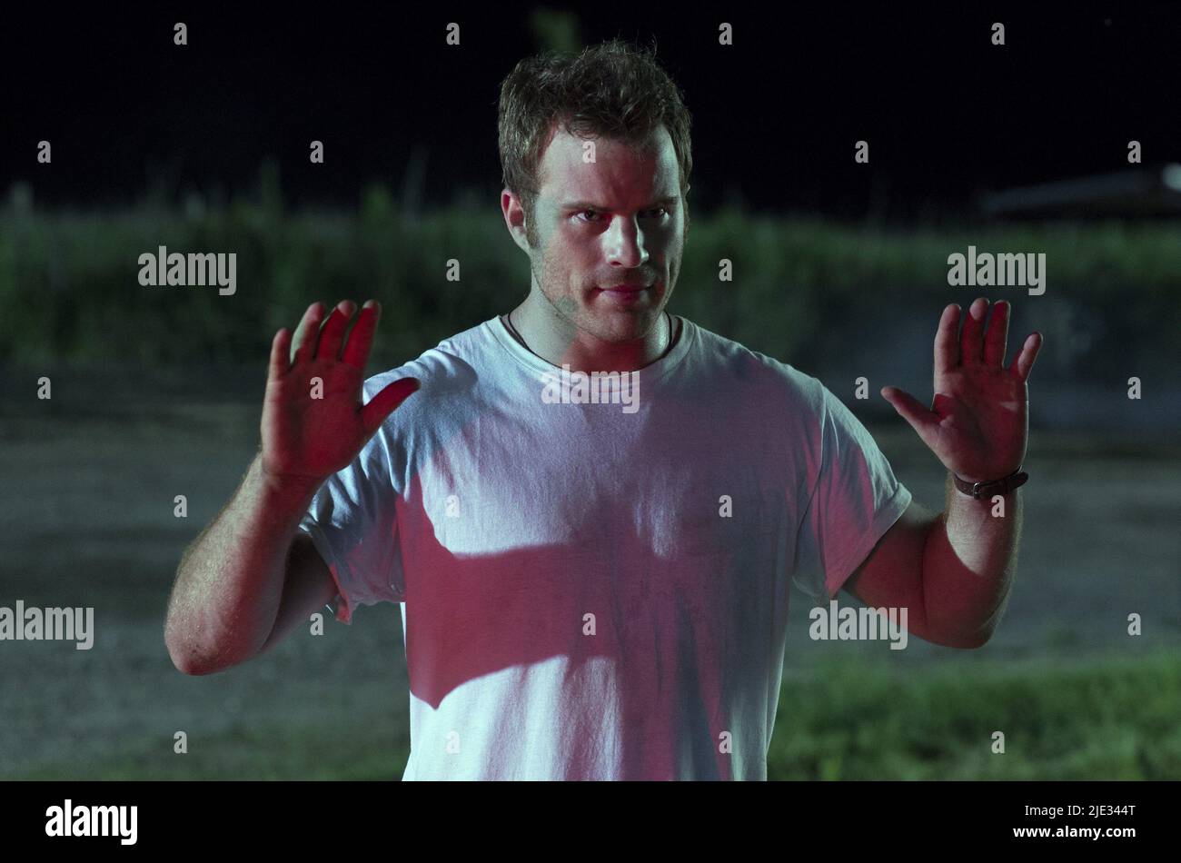 Robert kazinsky hot pursuit hi-res stock photography and images - Alamy