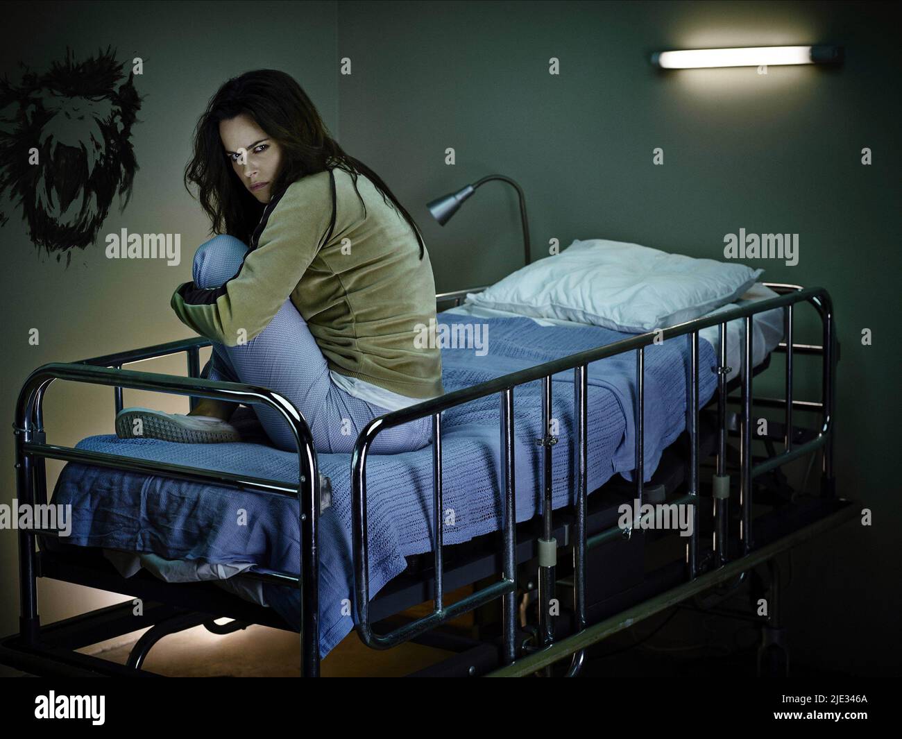 EMILY HAMPSHIRE, 12 MONKEYS, 2015 Stock Photo - Alamy