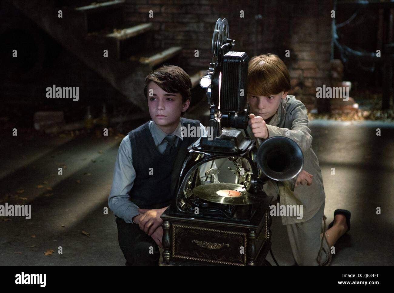 LUCAS JADE ZUMANN, JADEN KLEIN, SINISTER 2, 2015 Stock Photo - Alamy