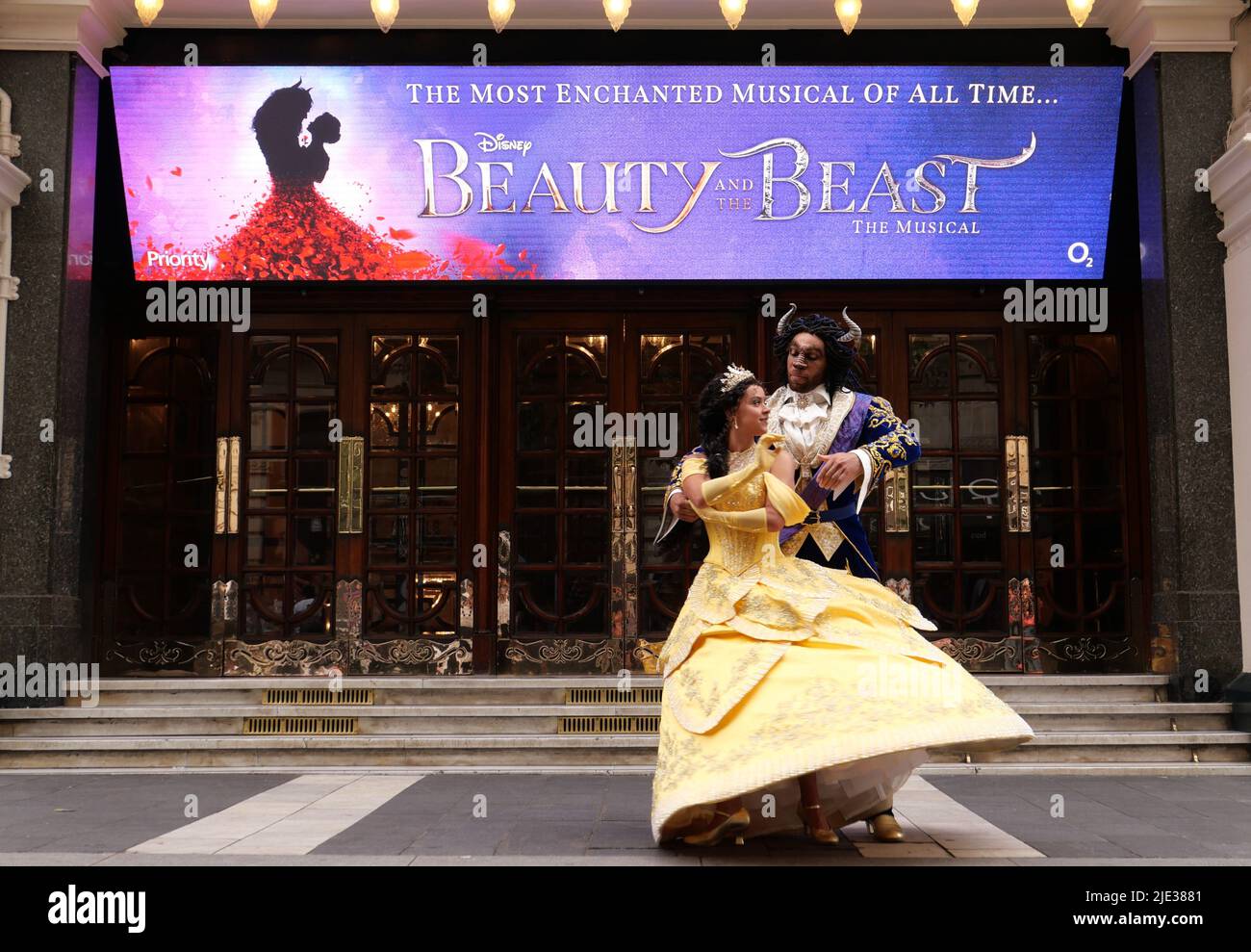 Beautyandthebeastmusical hi-res stock photography and images - Alamy