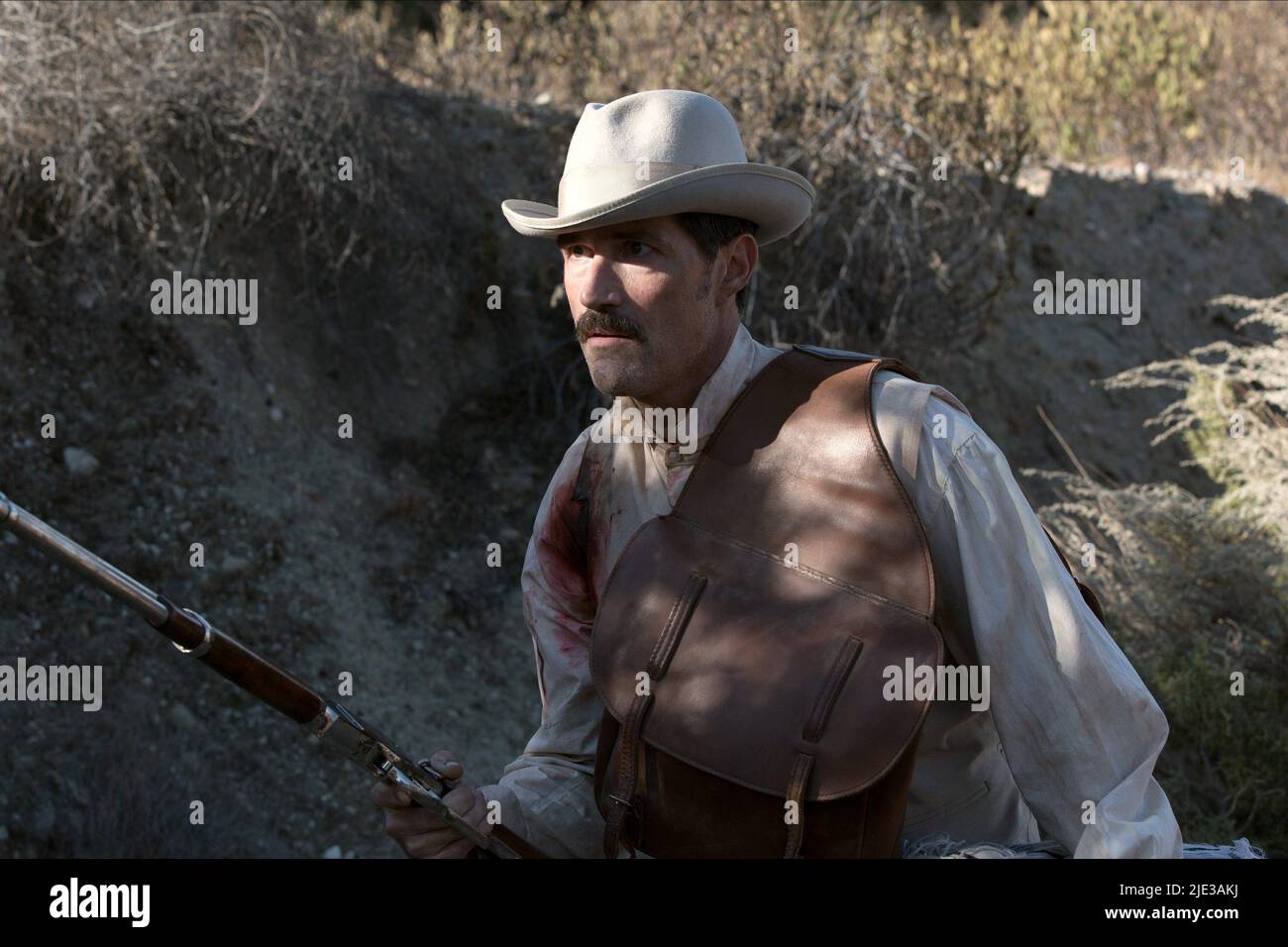 MATTHEW FOX, BONE TOMAHAWK, 2015 Stock Photo - Alamy