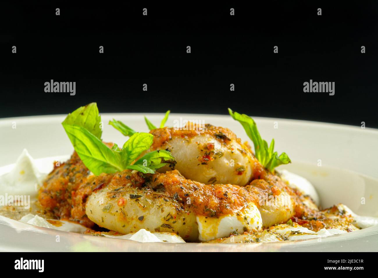 Turkish Manti with souce closeup Stock Photo - Alamy