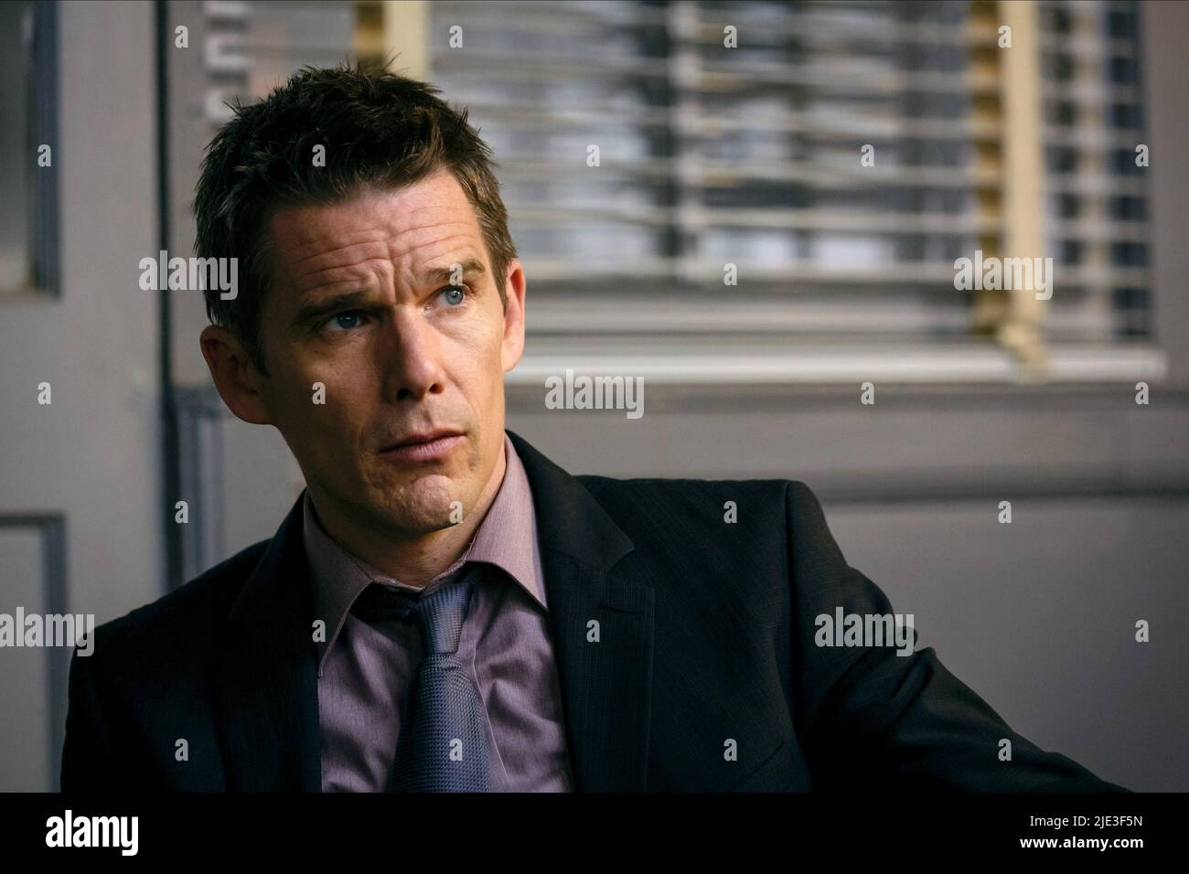 Regression hi-res stock photography and images - Alamy