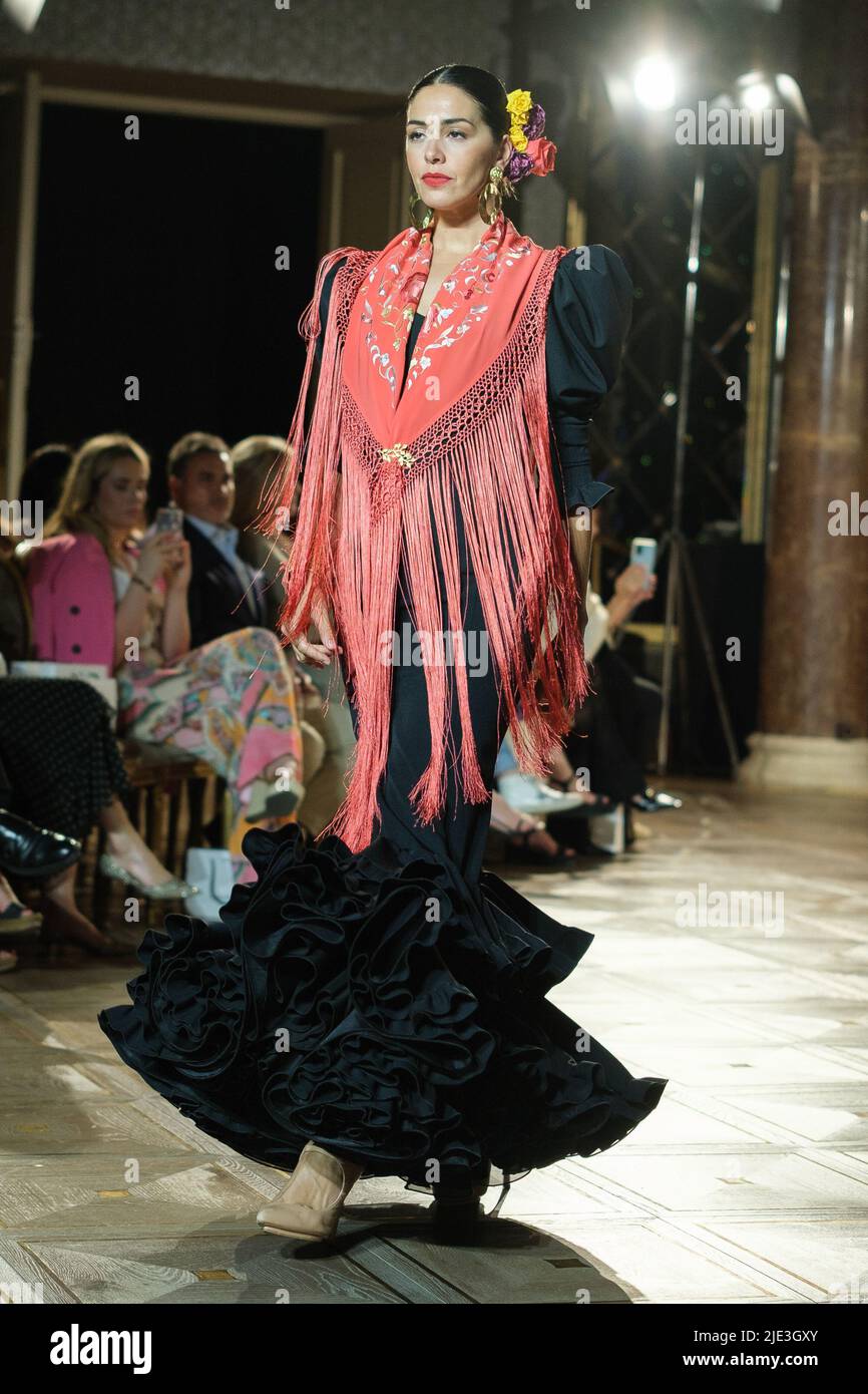 Brand moda hi-res stock photography and images - Alamy