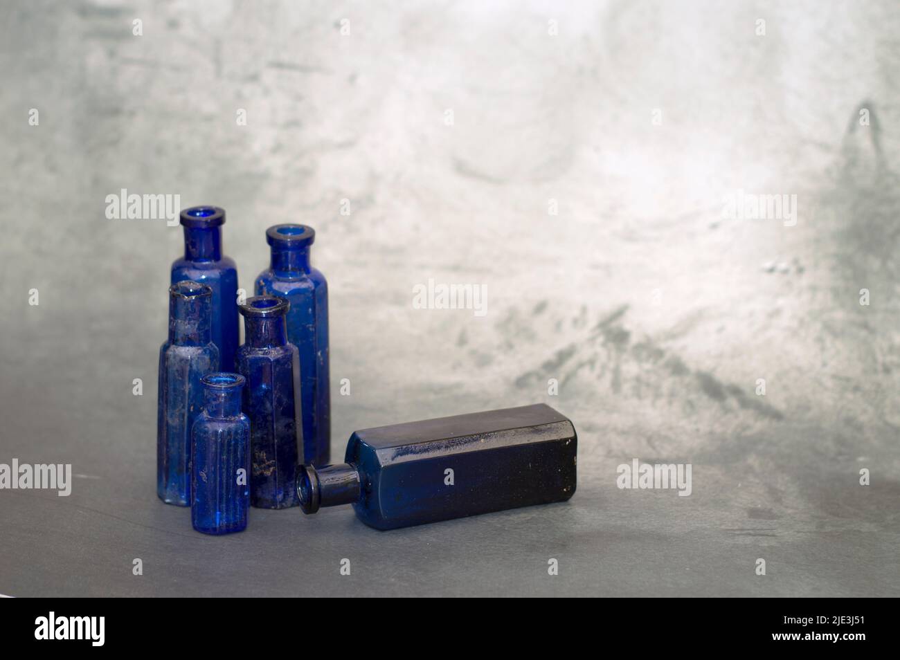 6 blue hi-res stock photography and images - Alamy