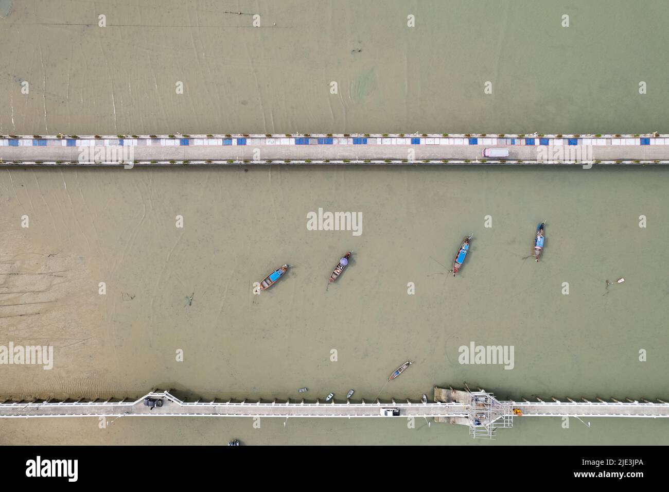 Top down bridge fishing port hi-res stock photography and images - Alamy