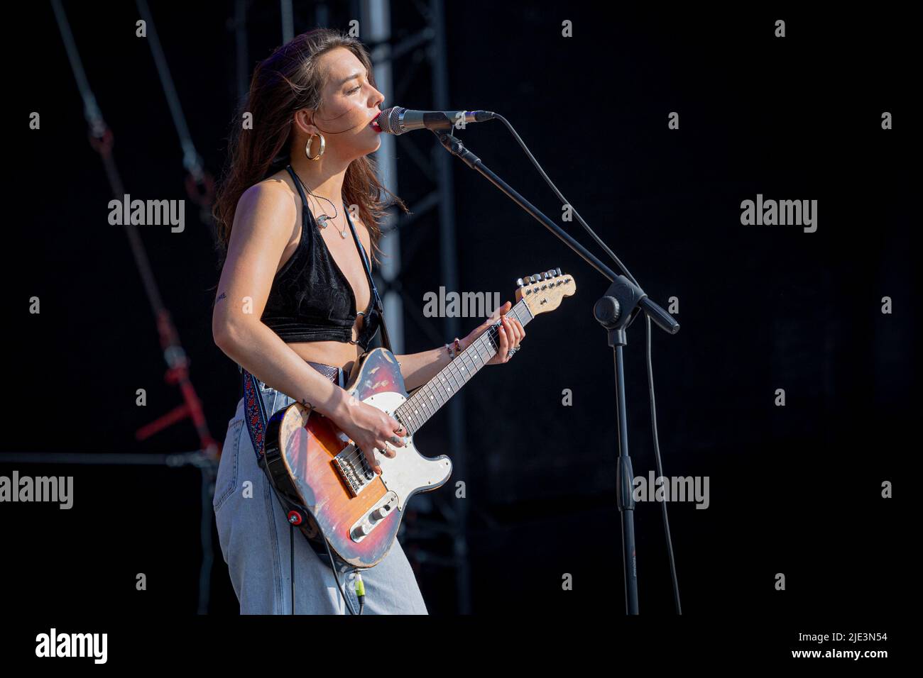 Lia metcalfe hi-res stock photography and images - Alamy