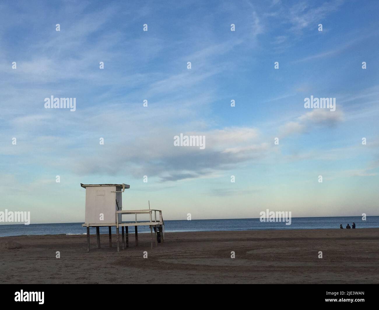 Atlantic ocean water lifeguard stand hi-res stock photography and ...