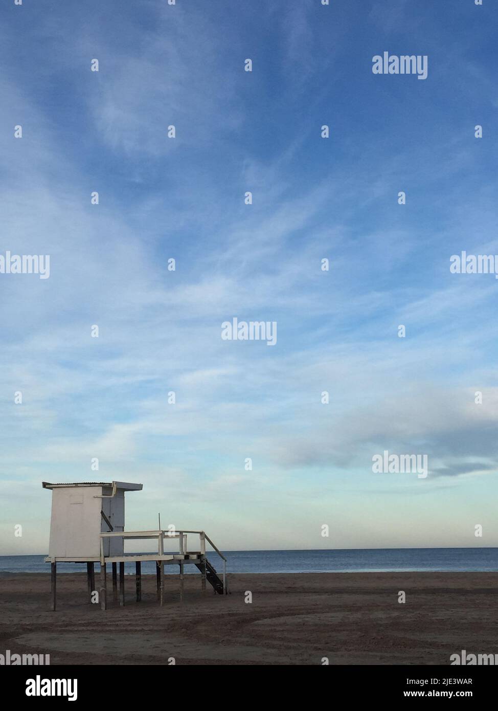 Atlantic ocean water lifeguard stand hi-res stock photography and ...