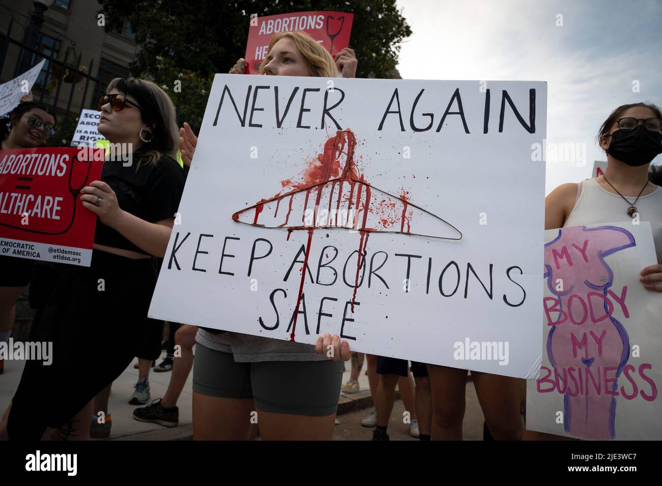 Atlanta, Georgia, USA. 24th June, 2022. Abortion rights activists ...
