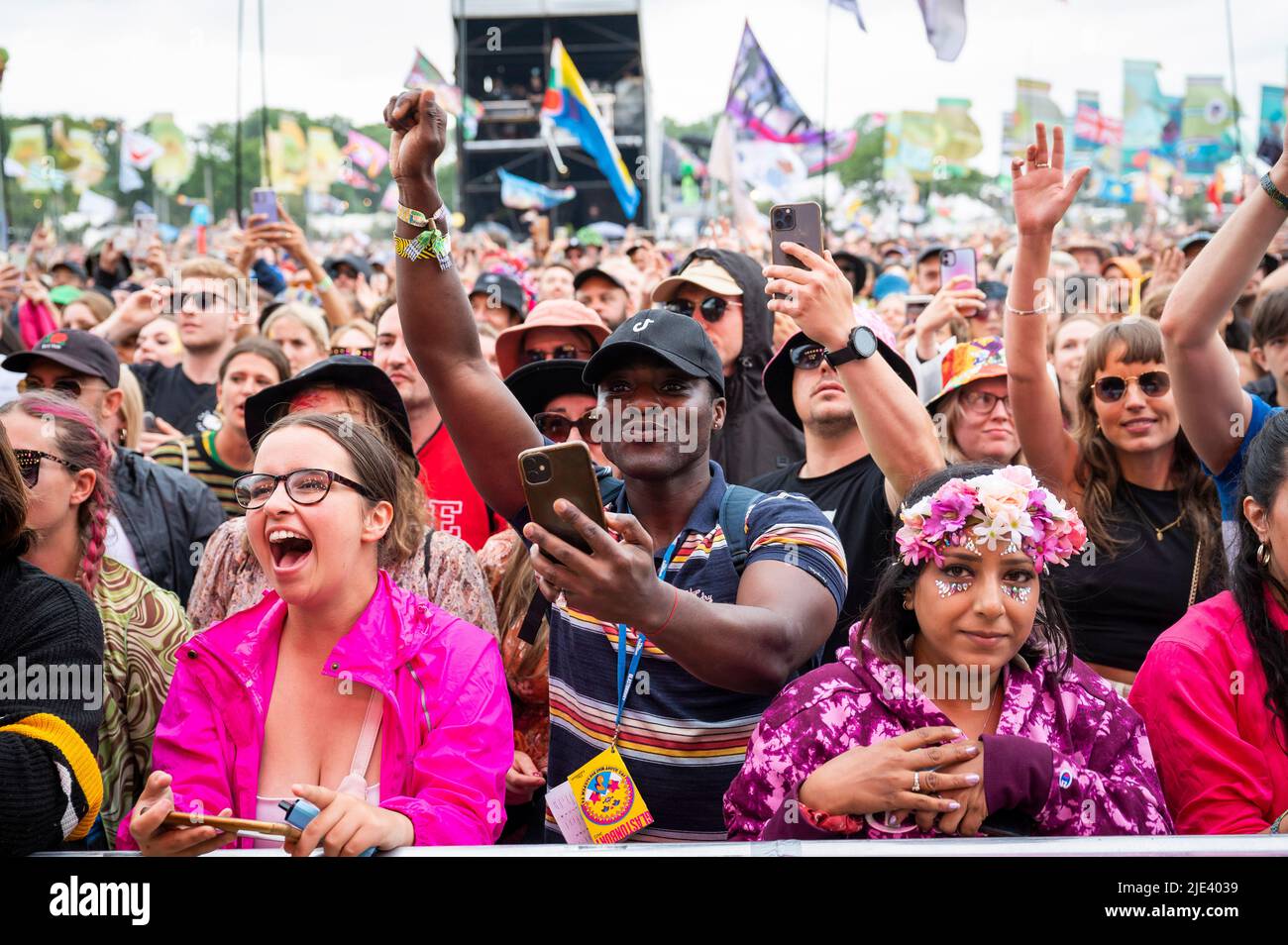 Glastonbury Uk 24th June 2022 Festival Goers In The West Holts Stage