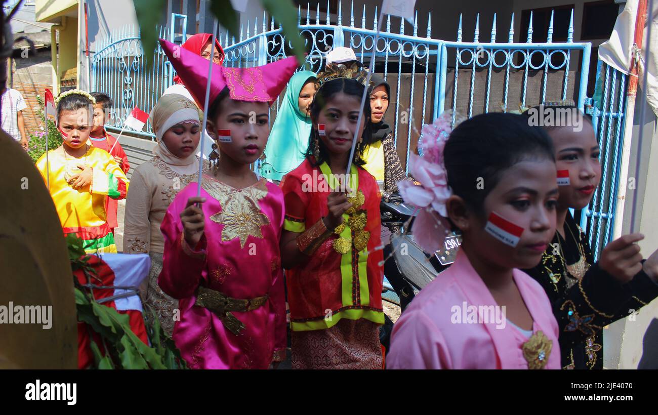 Culture carnival parade in jakarta hi-res stock photography and images ...