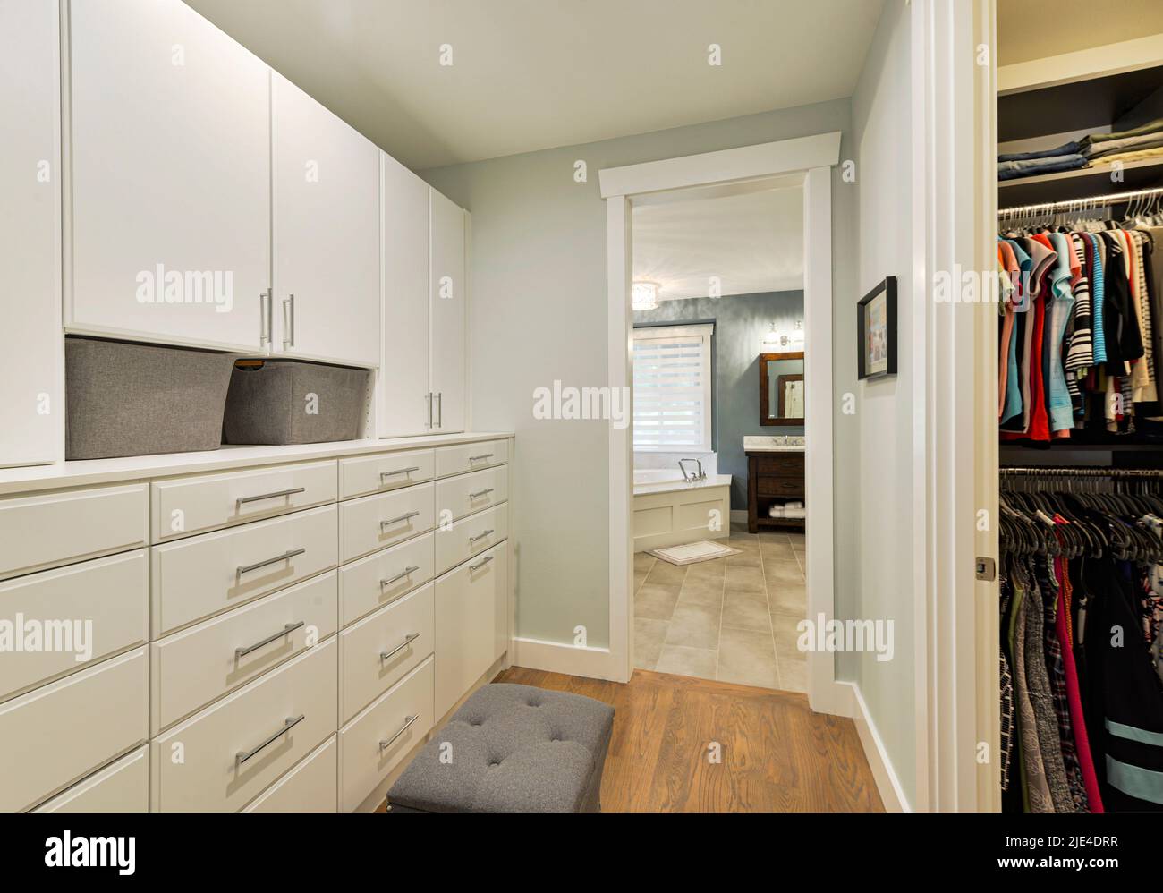 Modern residential closet interior Stock Photo - Alamy