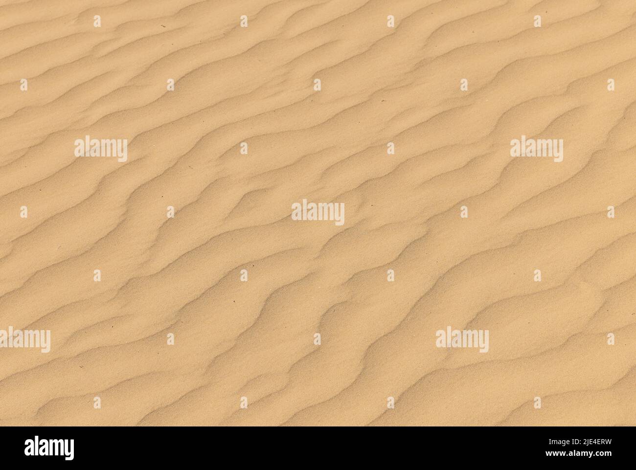 Beautiful waves and sand hi-res stock photography and images - Alamy