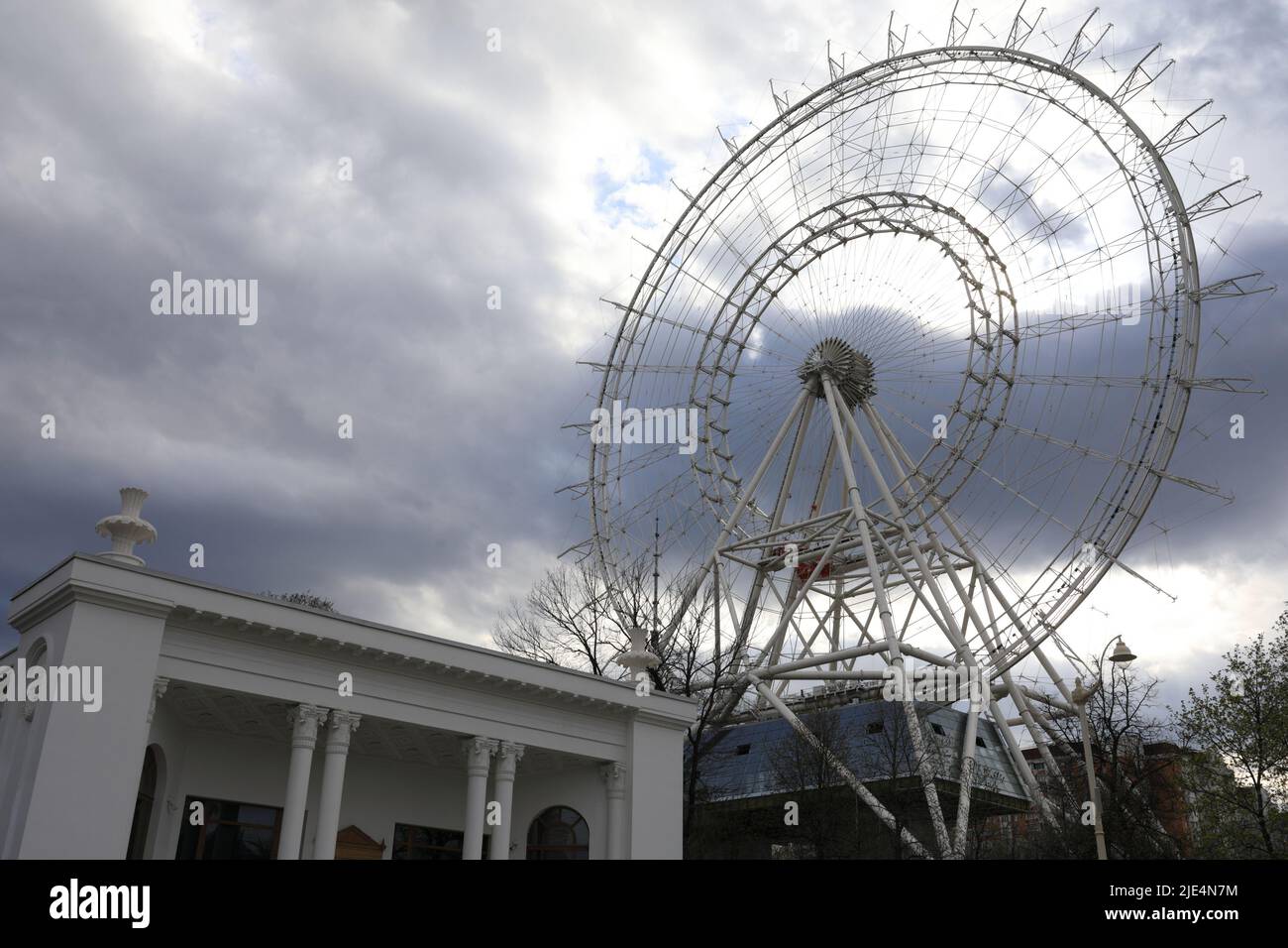 Ferris wheel moscow hi-res stock photography and images - Alamy