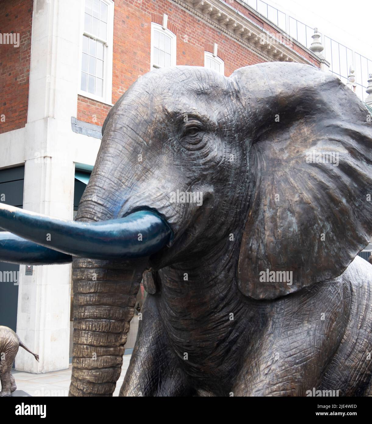 'The Orphans' bronze sculptures by Gillie & Marc in Spitalfields Stock ...