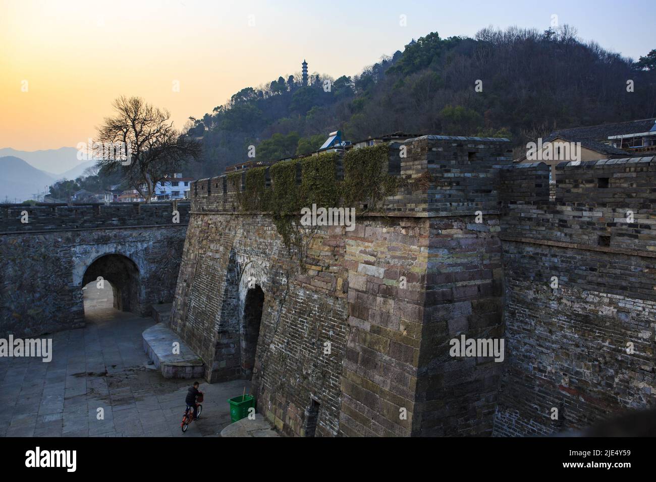Linhai and wall hi-res stock photography and images - Alamy