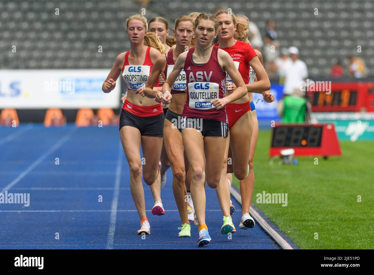 Vera Coutellier (ASV Koeln) during the semi-final of the 1,500-metre ...
