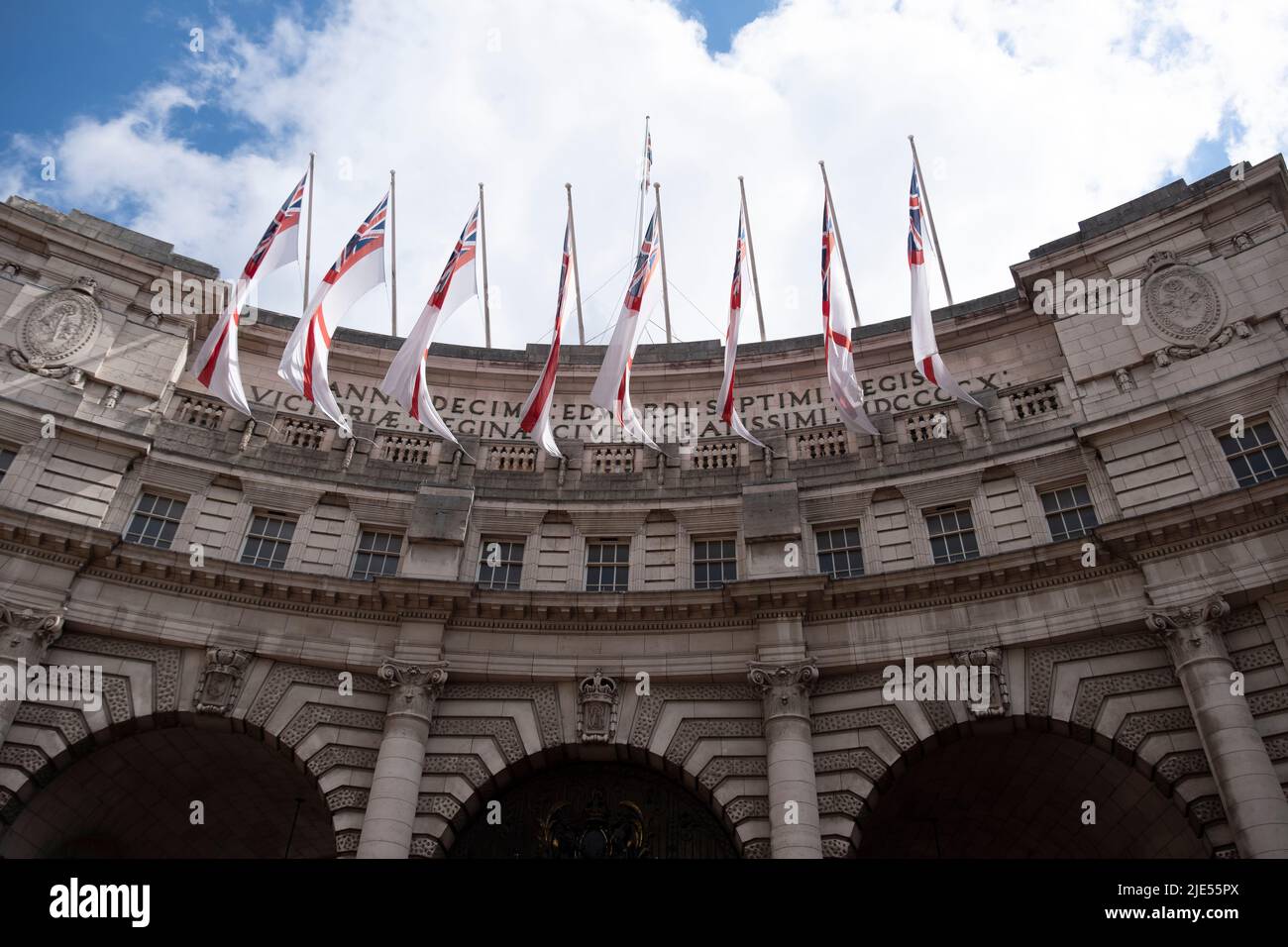 Royal jubilee flags the mall london hi-res stock photography and images ...