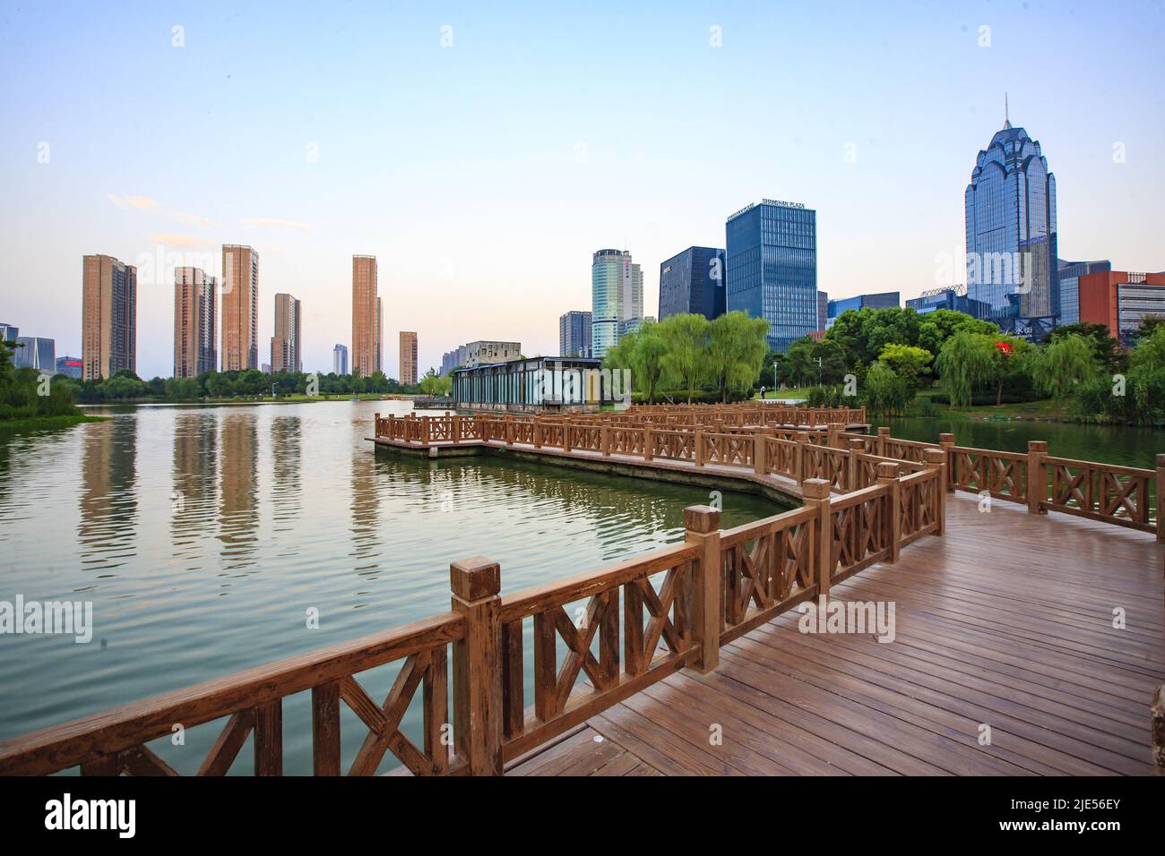 Zhejiang ningbo yinzhou yinzhou park lake Stock Photo - Alamy